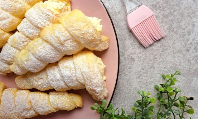 Prhke rolice punjene vanilijom – DOMACI KOLACI