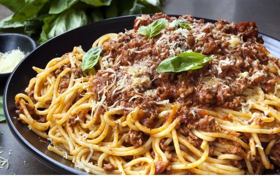 Fino za prste polizati: Recept za izvorni talijanski umak bolonjez ...