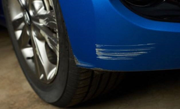 Uklonite OGREBOTINE sa automobila uz samo JEDNU STVAR koju već imate ...